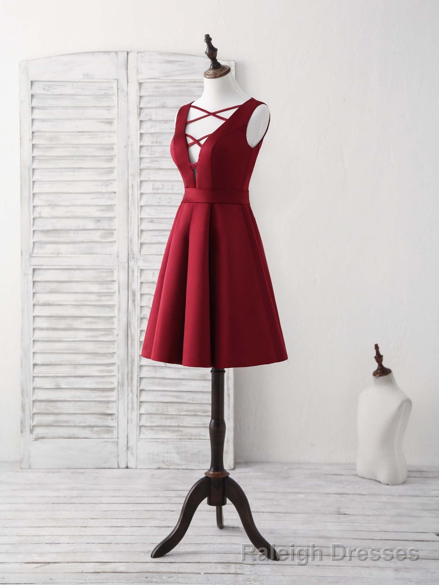 Simple V Neck Burgundy Short Prom Dress Satin Homecoming Dress ...